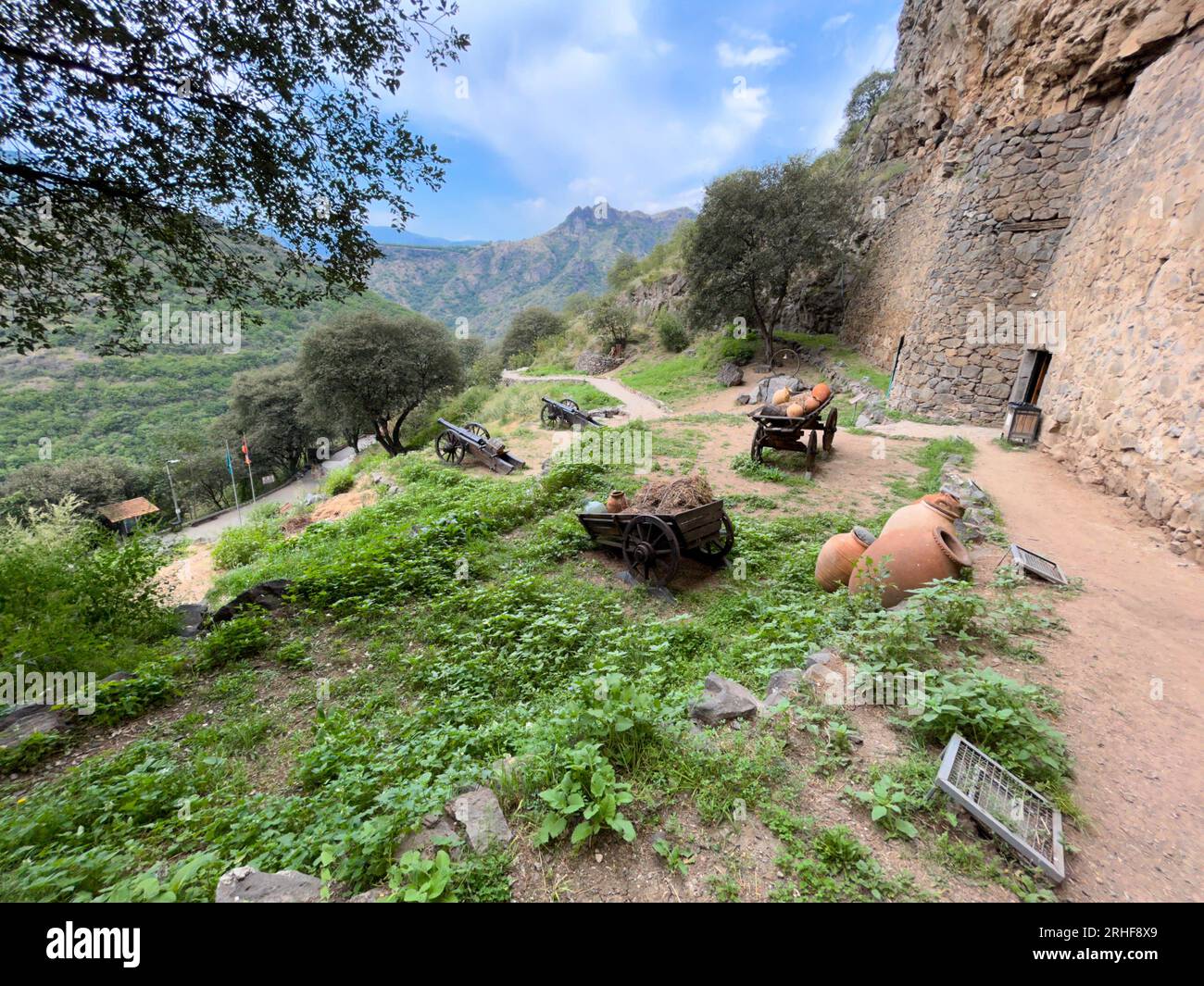 Zarni-Parni is a cave–fortress complex in the Lori region, Armenia ...
