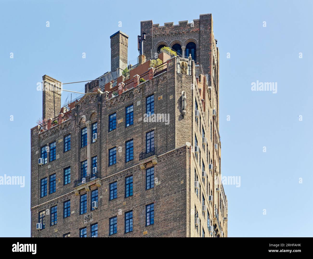 10 Sheridan Square (aka 80 Grove Street), in Manhattan’s Greenwich ...