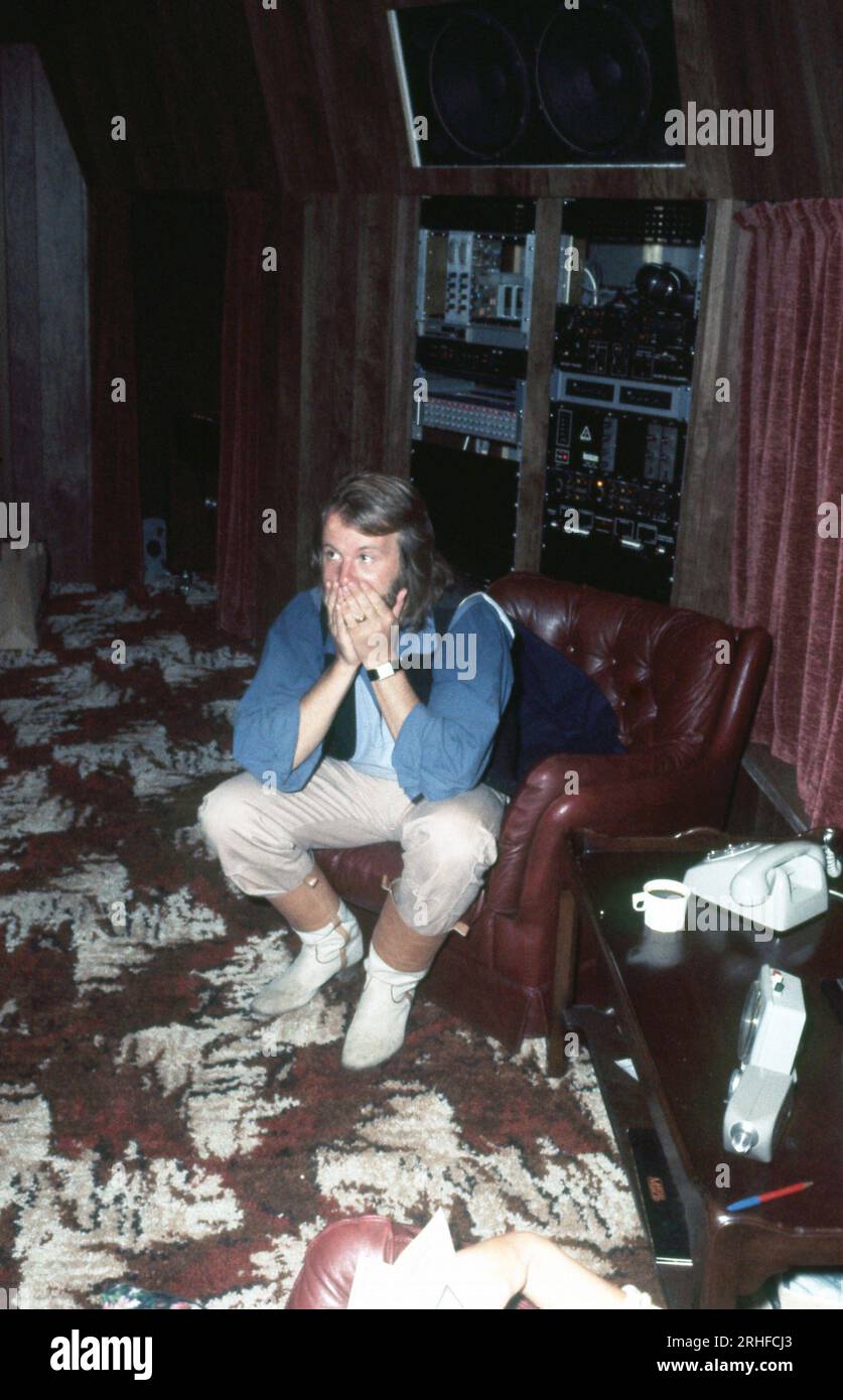 David Bowie Eyes Close Up