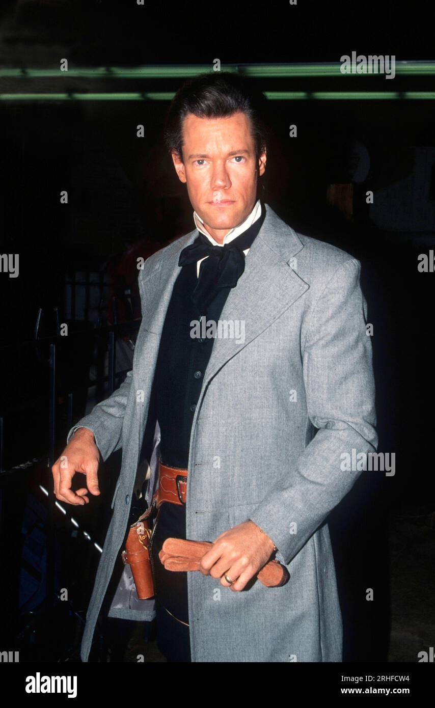 Randy Travis doing a video at the Roy Rogers Museum in Apple Valley, CA ...