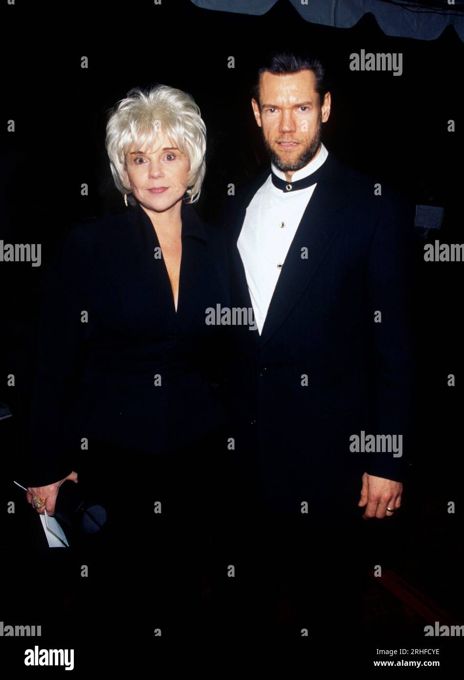 Randy Travis & Mgr/Wife Libby Hatcher Travis at the People's Choice ...