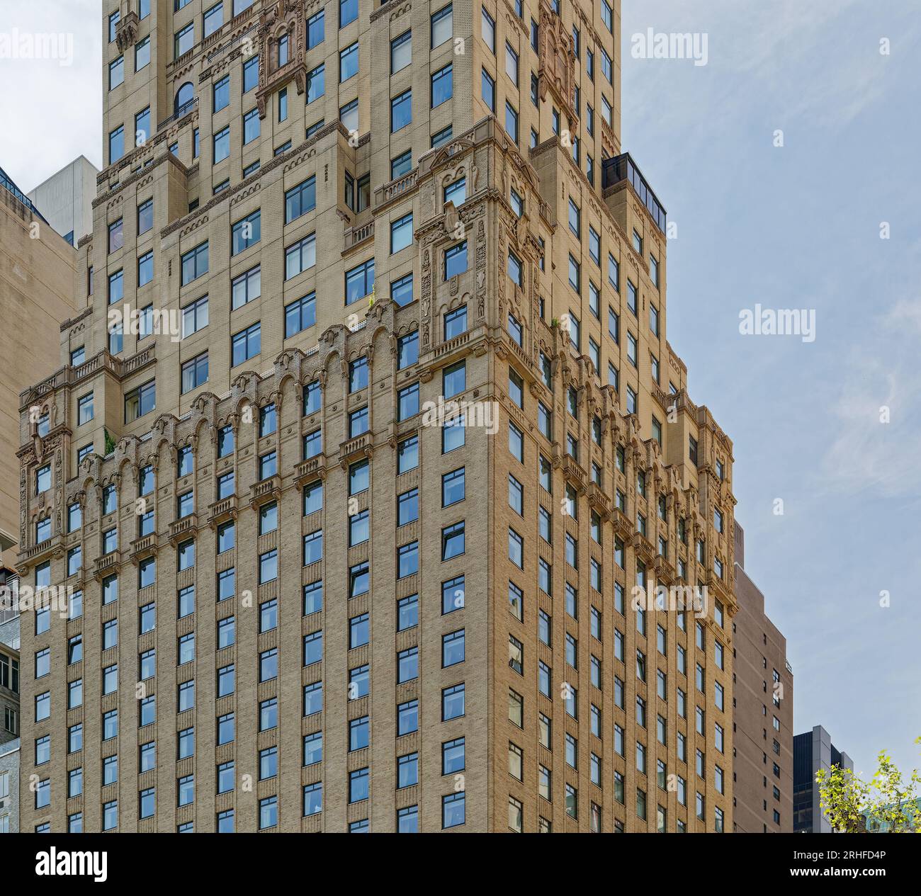 Emery Roth-designed St. Moritz Hotel (1930), at 50 Central Park South ...