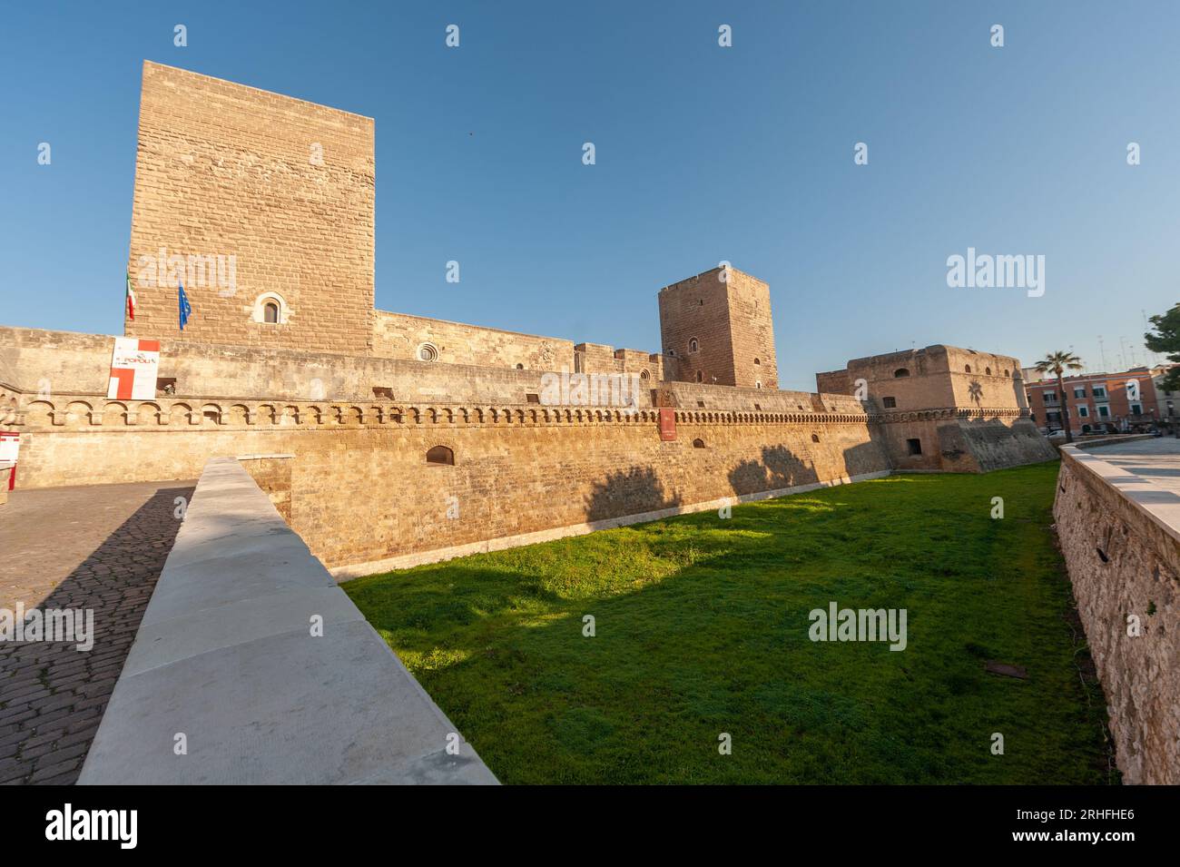 Bari: the swabian Castle, Castello svevo Stock Photo - Alamy