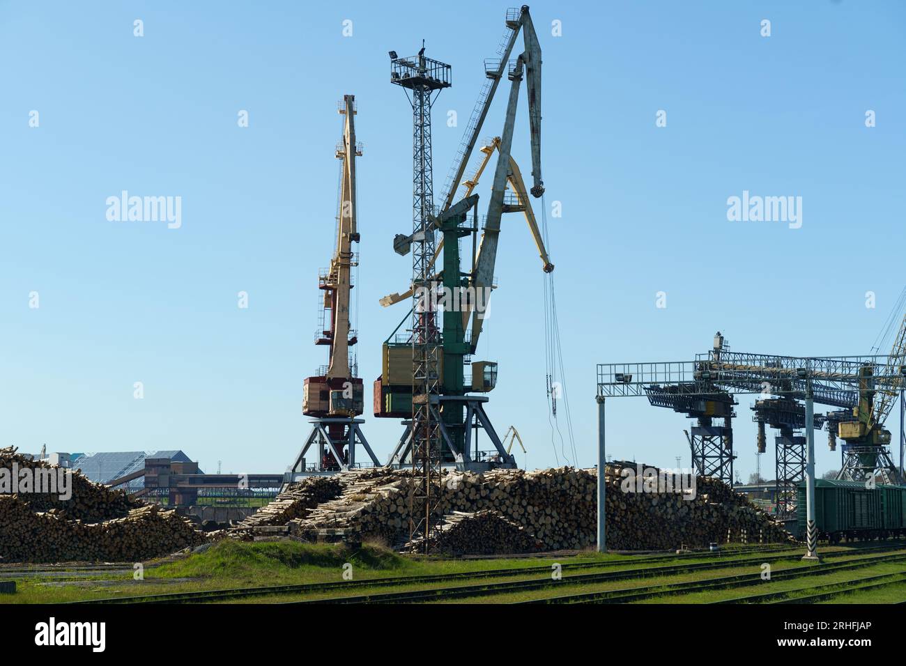 Cargo ship loading logs in hi-res stock photography and images - Alamy