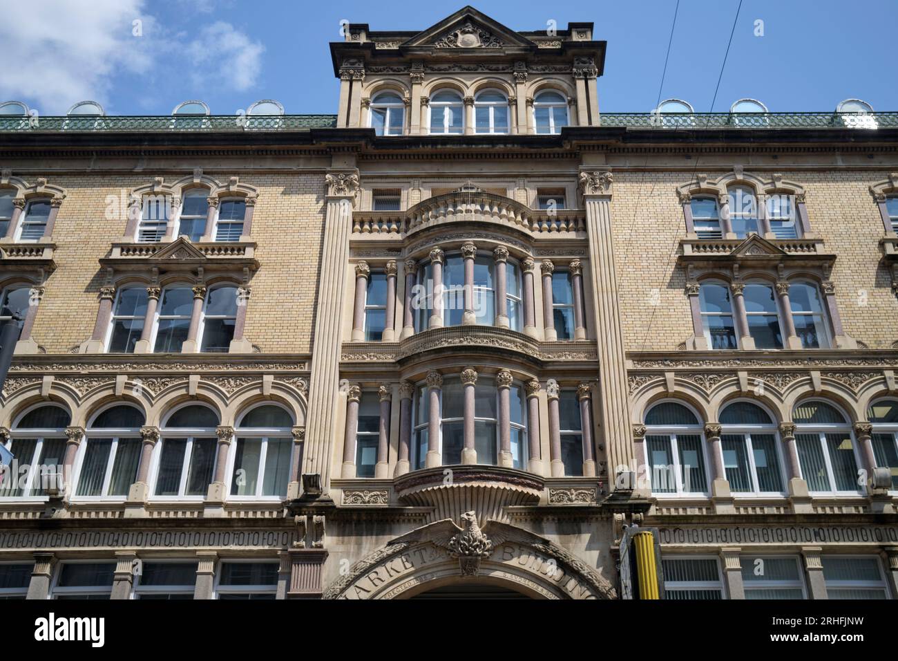 Market buildings hi-res stock photography and images - Alamy