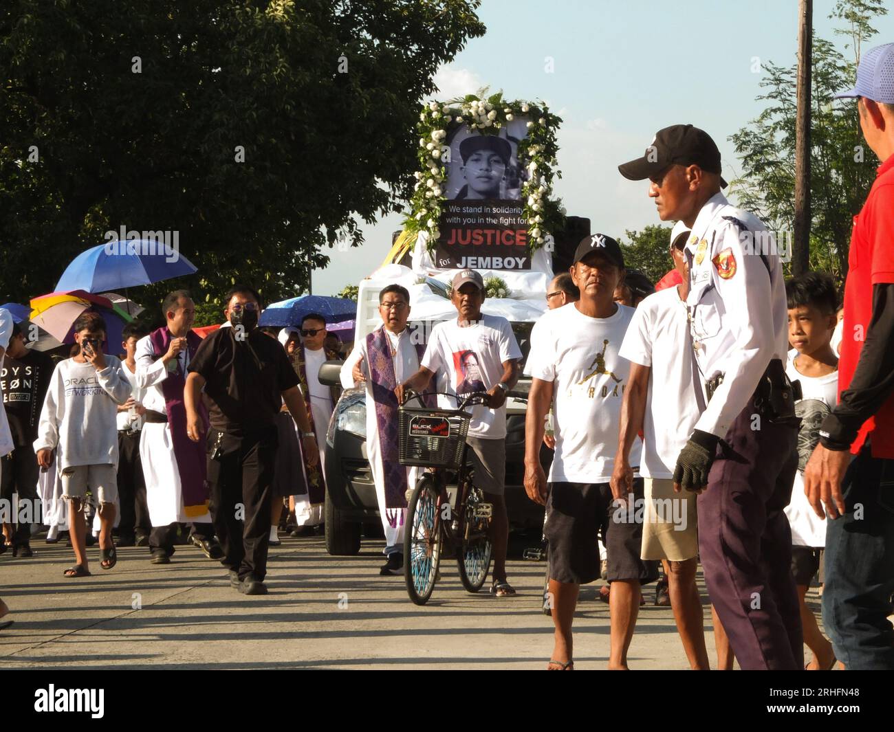 Caloocan, Philippines. 16th Aug, 2023. A vehicle carrying the body of ...