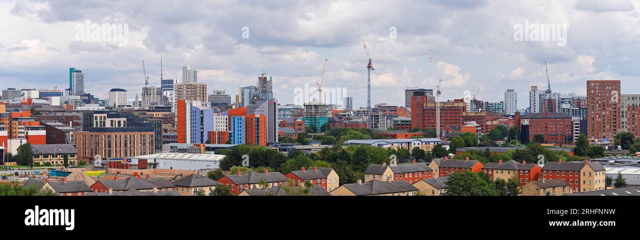 A panoramic view of Leeds City Centre Stock Photo - Alamy