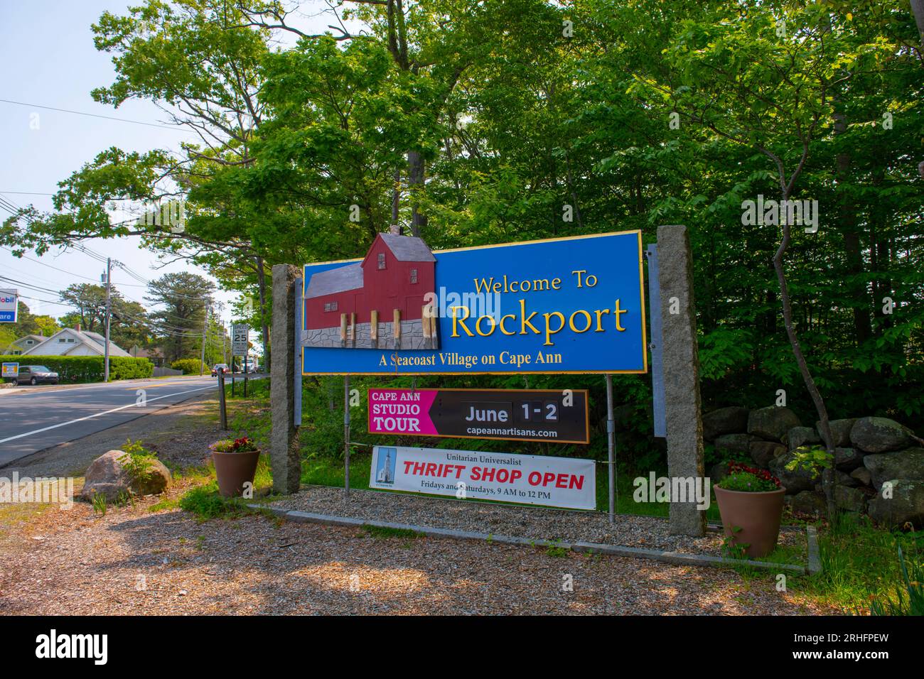 Rockport Welcome Sign on Main Street at historic town center of ...