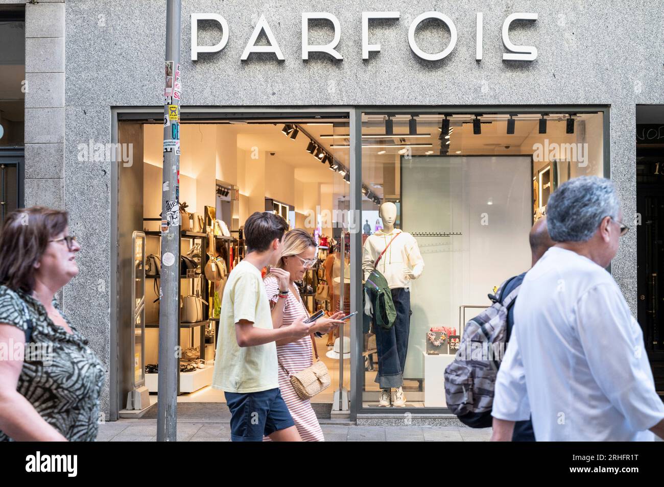 Parfois logo hi-res stock photography and images - Alamy