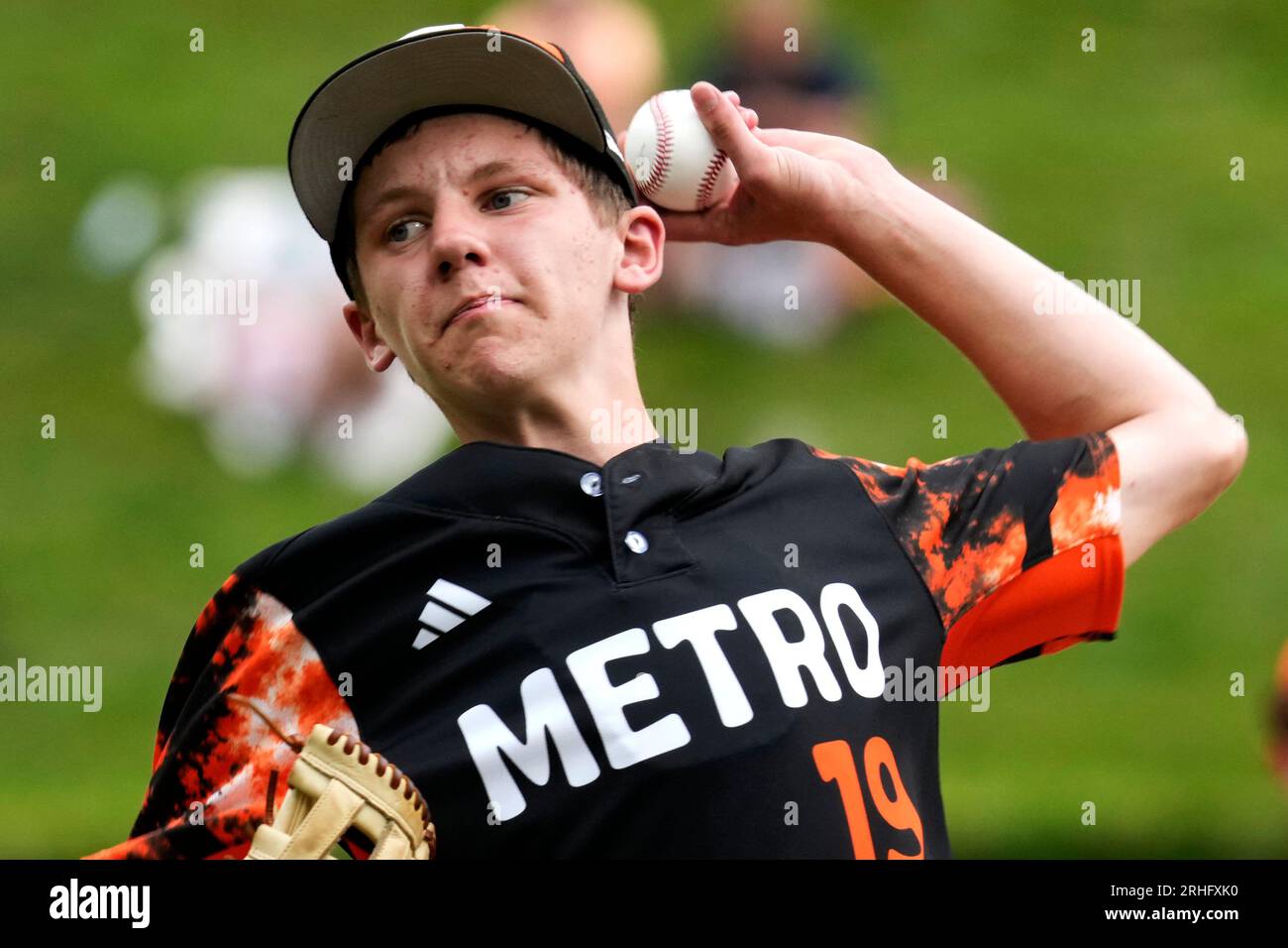 Smithfield, R.I.'s Connor Curtis throws during the fifth inning of a ...