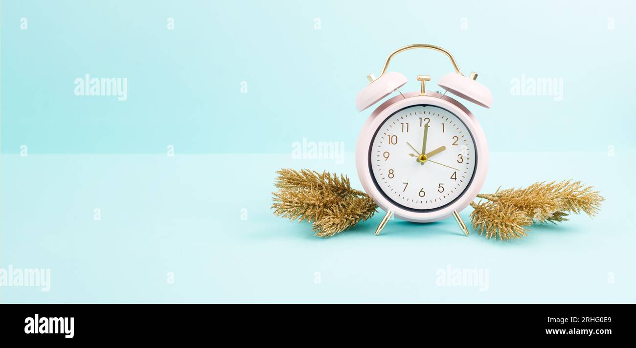 Alarm clock with christmas decoration, end of daylight saving time in ...