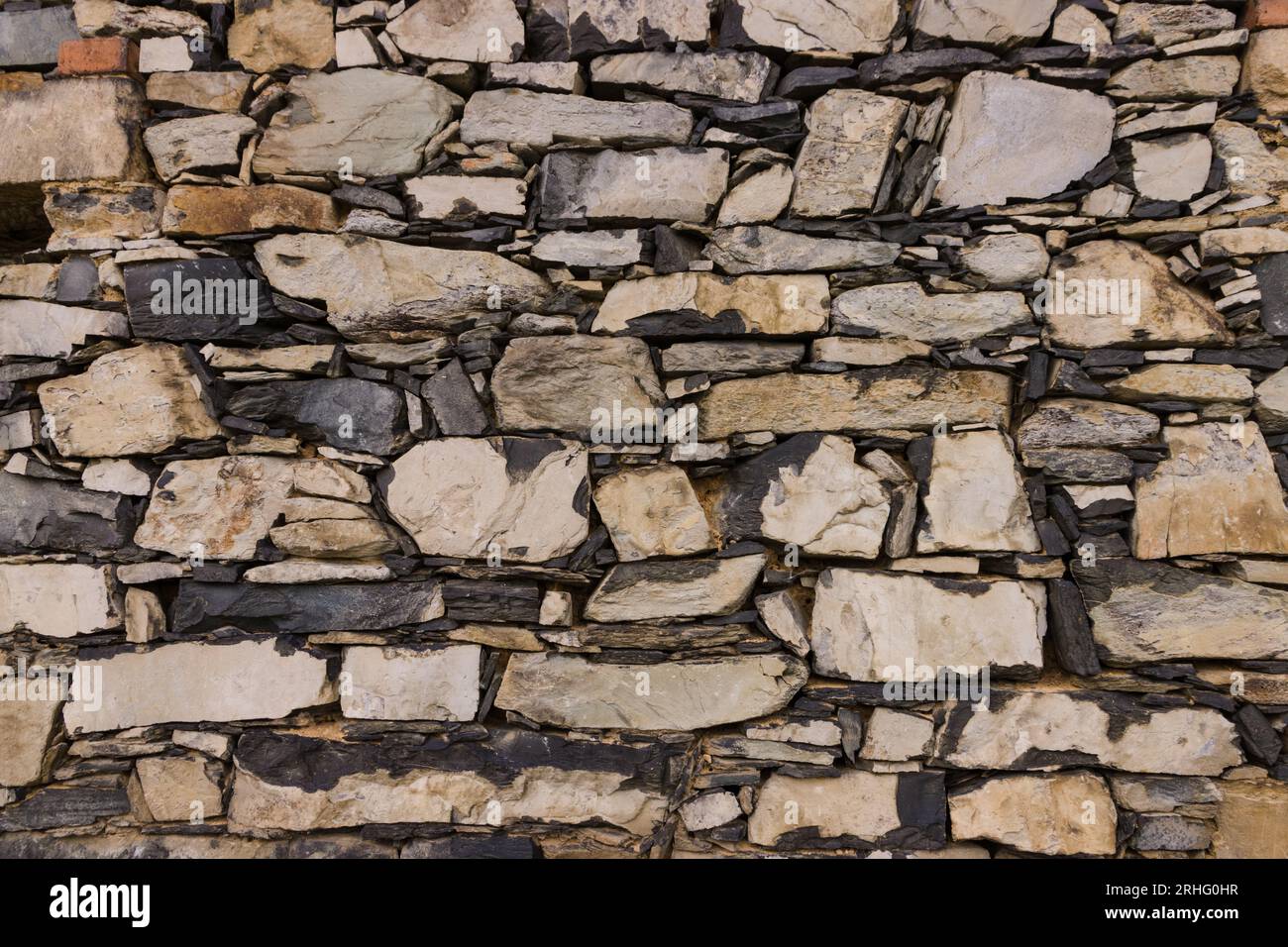 Field stone hi-res stock photography and images - Alamy