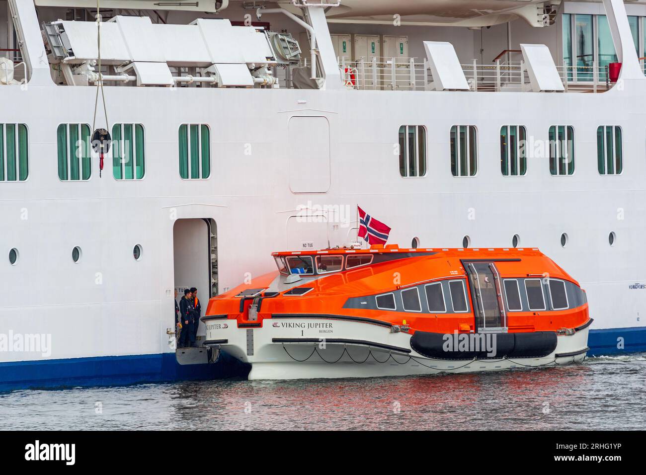 Viking jupiter cruise ship hi-res stock photography and images - Alamy