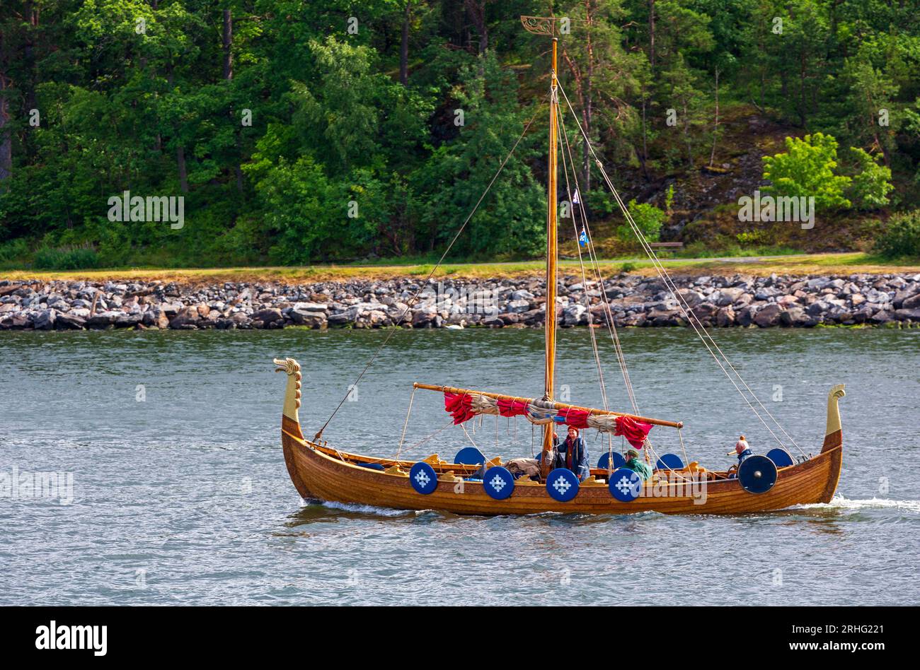 Longship viking hi-res stock photography and images - Alamy