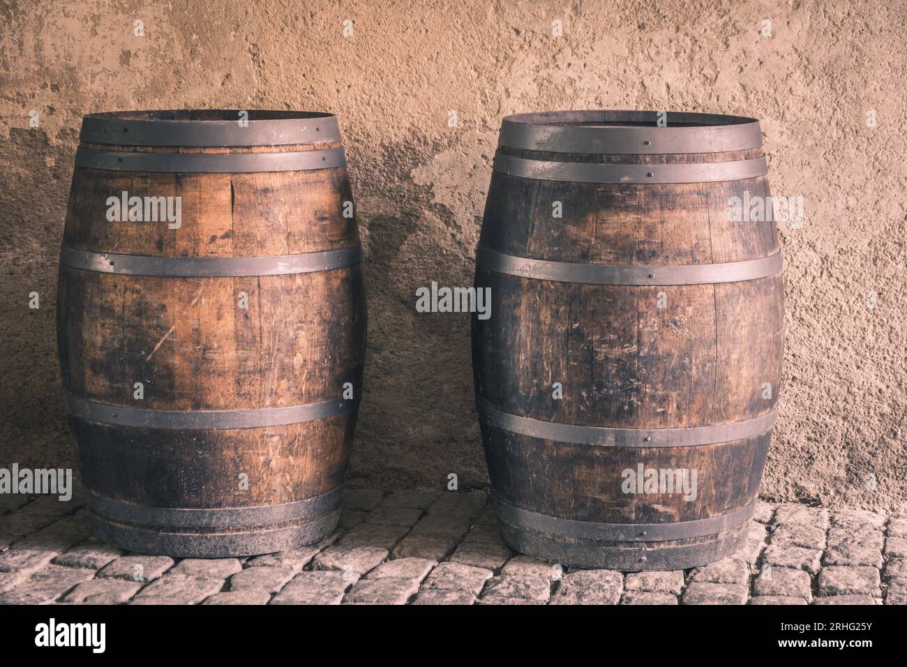 Vine cask hi-res stock photography and images - Alamy