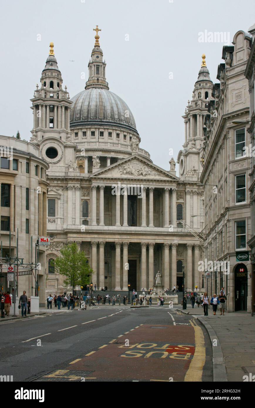 London, England - April 22 2007: People stand in front of St Paul's ...