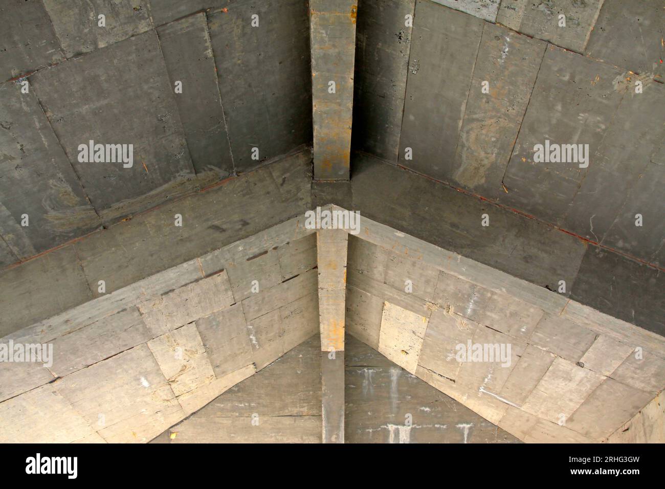 Pouring concreting hi-res stock photography and images - Alamy
