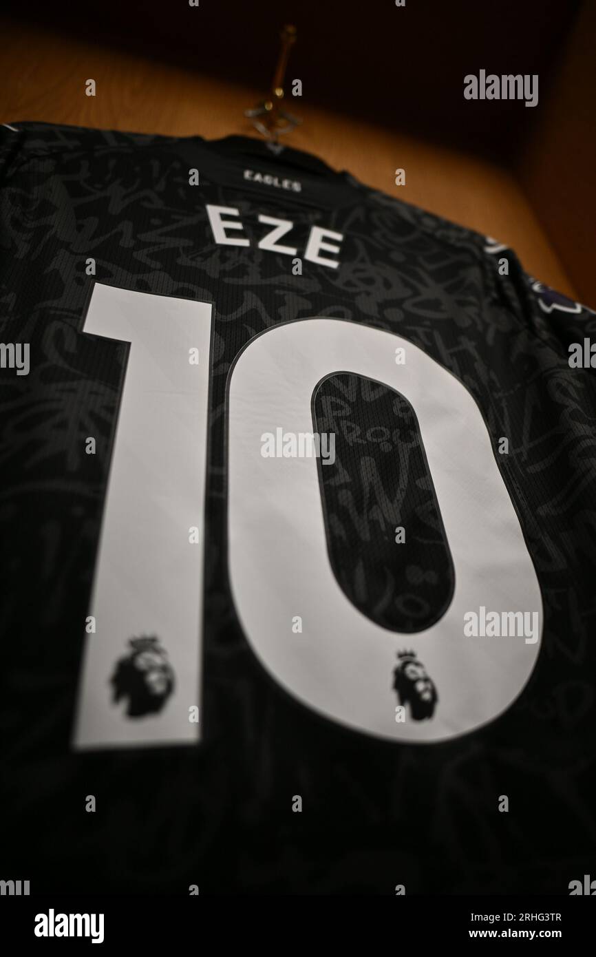 SHEFFIELD, ENGLAND - AUGUST 12: name and number on Eberechi Eze shirt ...