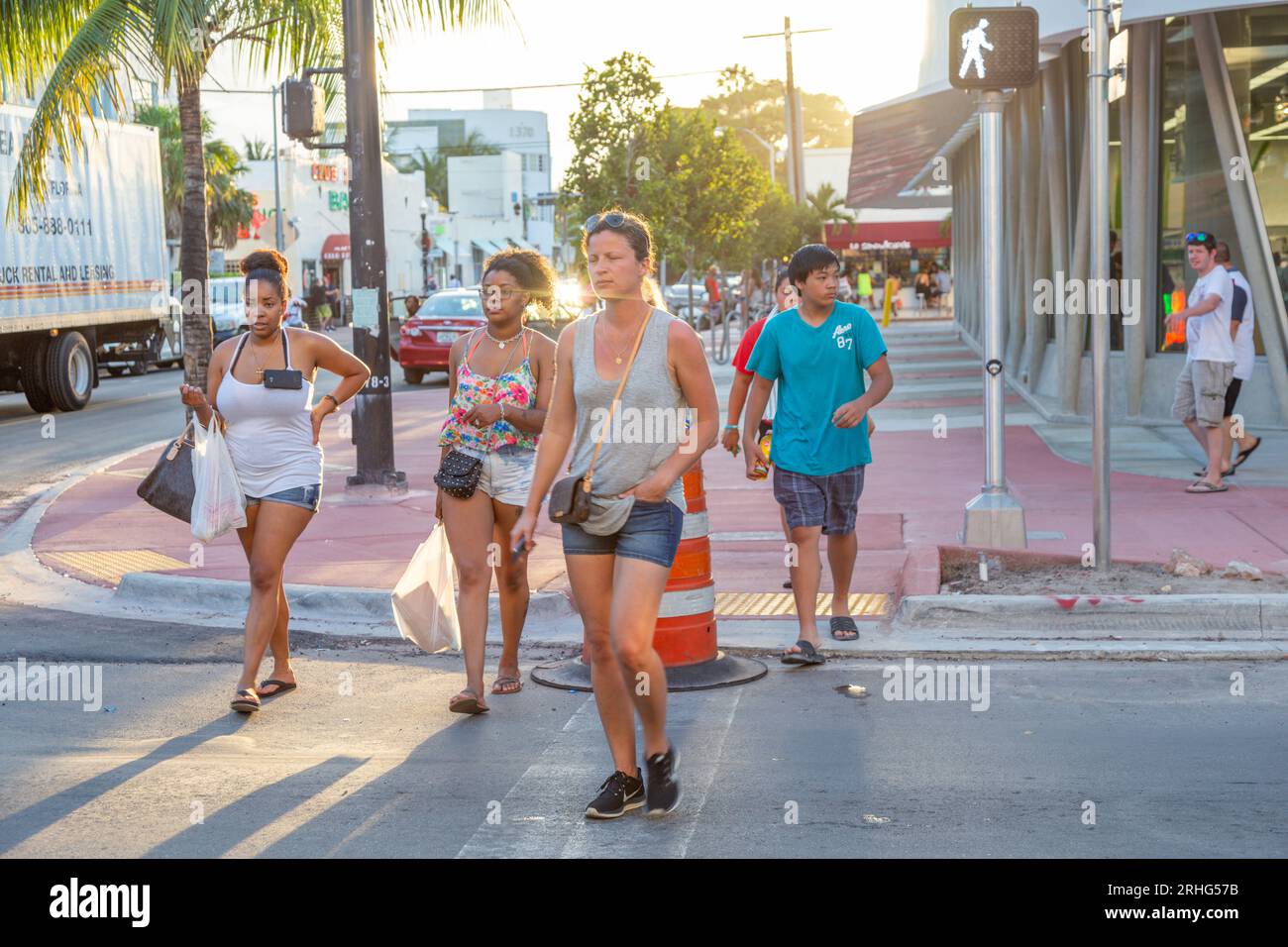 Downtown miami people fun hi-res stock photography and images - Alamy