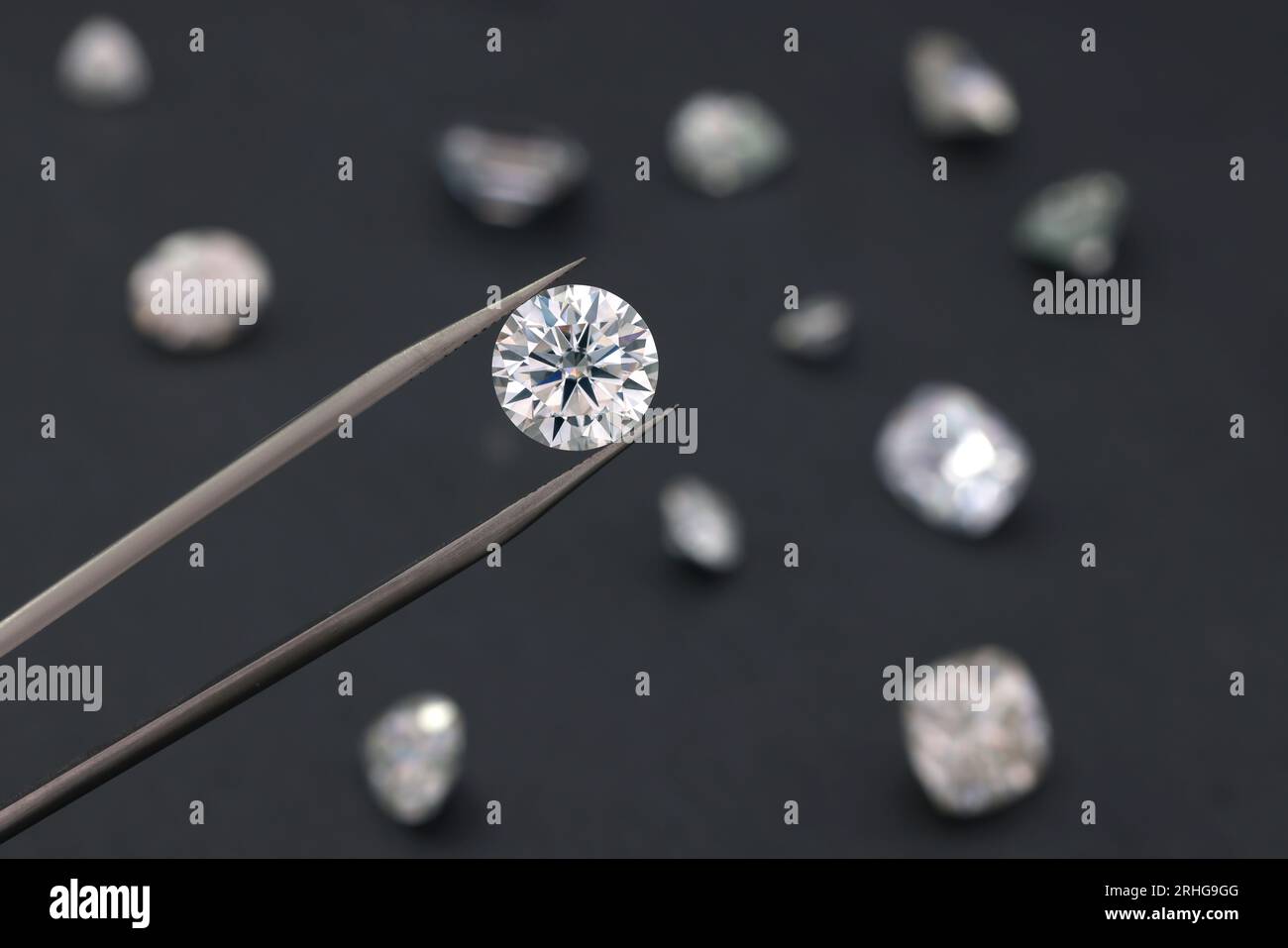 Engagement ring diamond shapes hi-res stock photography and images - Alamy