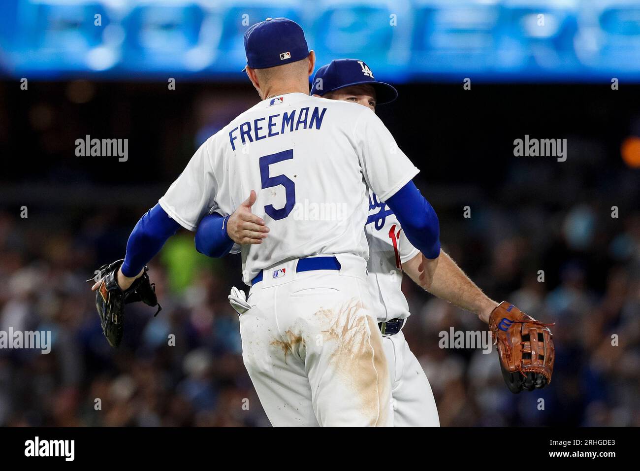 Los Angeles Dodgers third basemen Max Muncy (13) celebrates a team ...