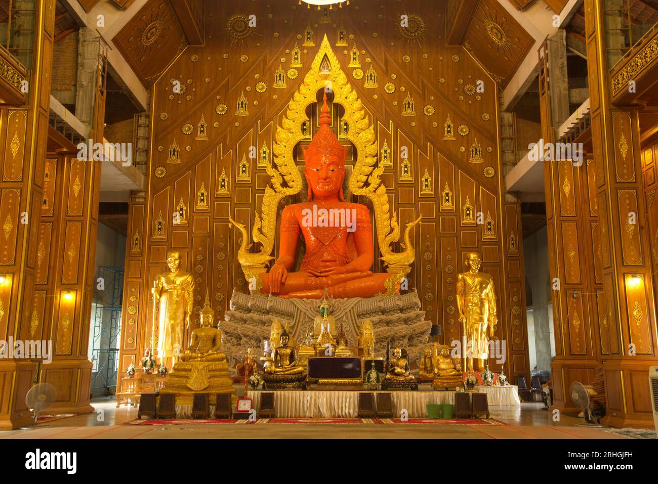 Phra Somdej Ong Pathom Pang Maha Chakkraphat, which is a rare Buddha ...