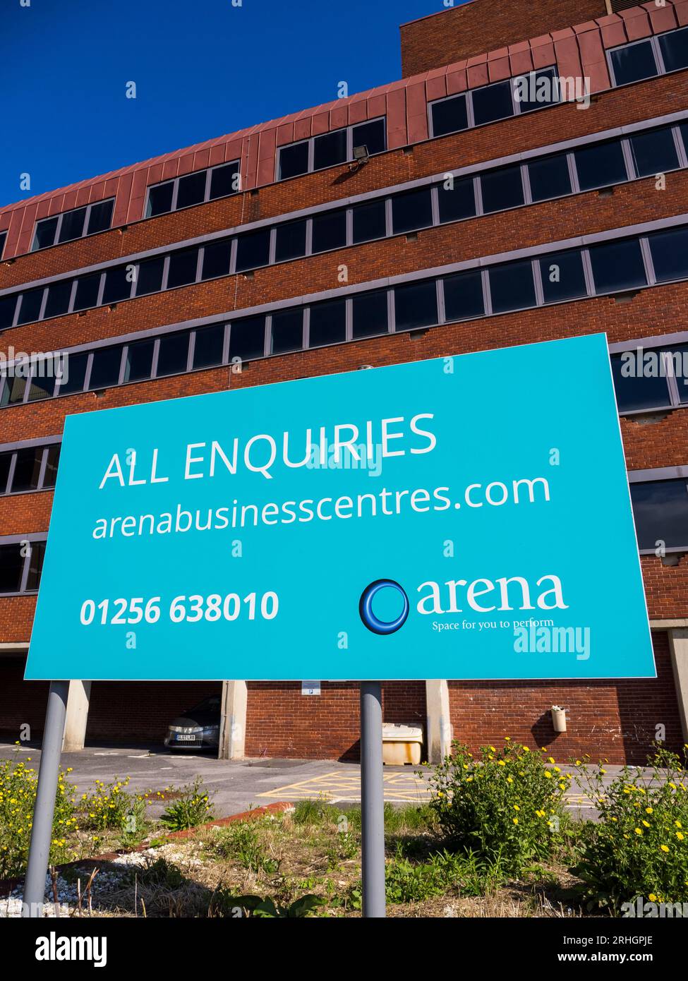 Office building basingstoke hi-res stock photography and images - Alamy