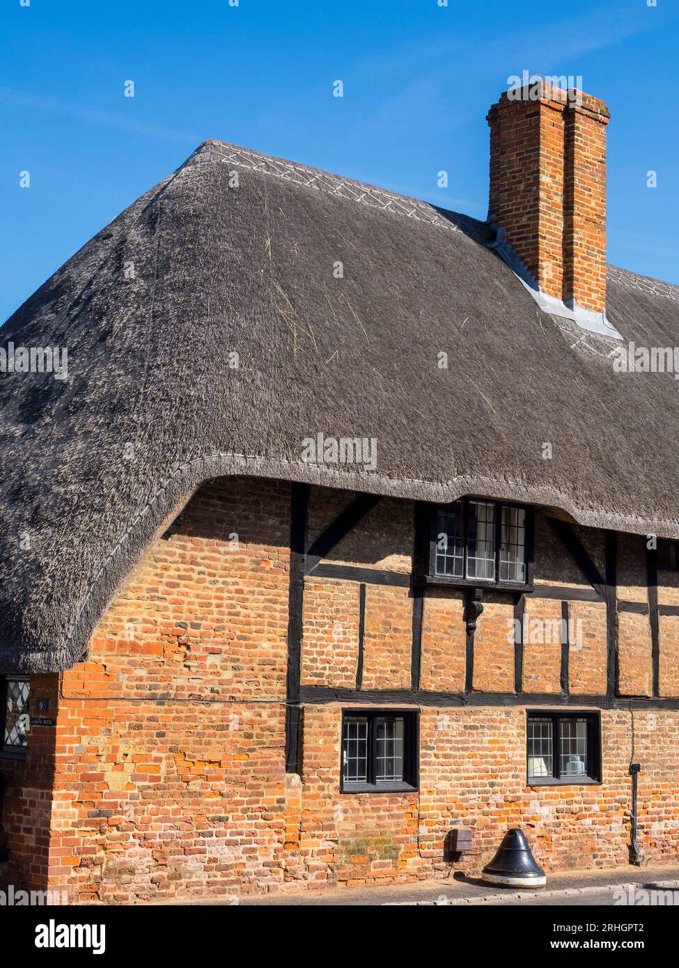 Thatched, Cottage, Tudor Building, with exposed Wooden Structure, The ...