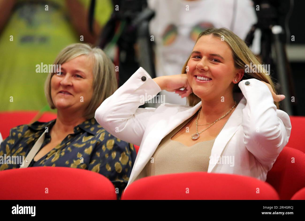 Mutter Kim Kane and Ehefrau von Kane Katie Goodland MUNICH, GERMANY ...