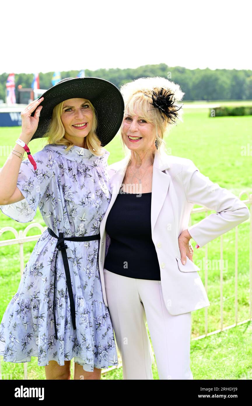 Promi mutter hi-res stock photography and images - Alamy