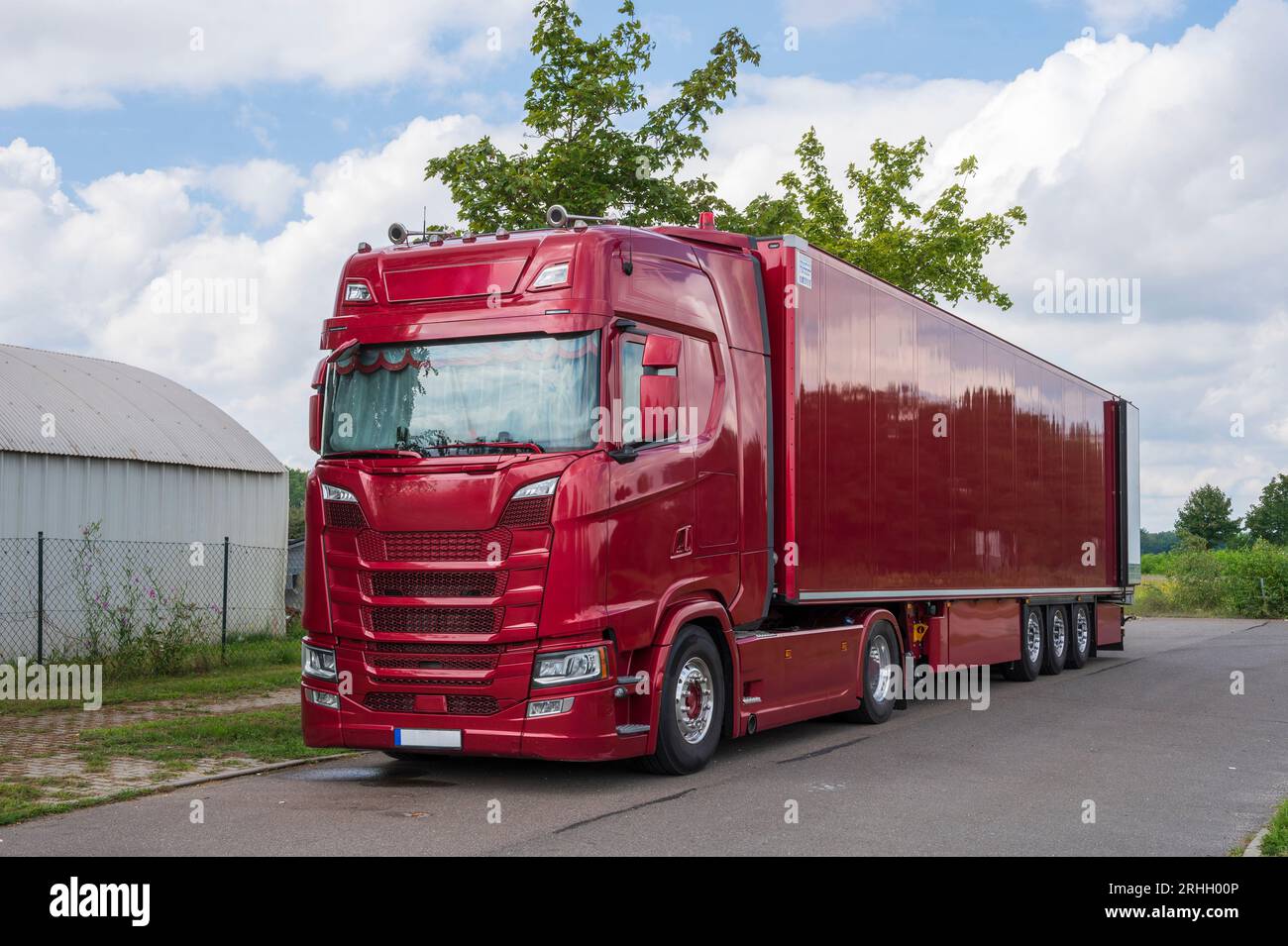 Load break hi-res stock photography and images - Alamy