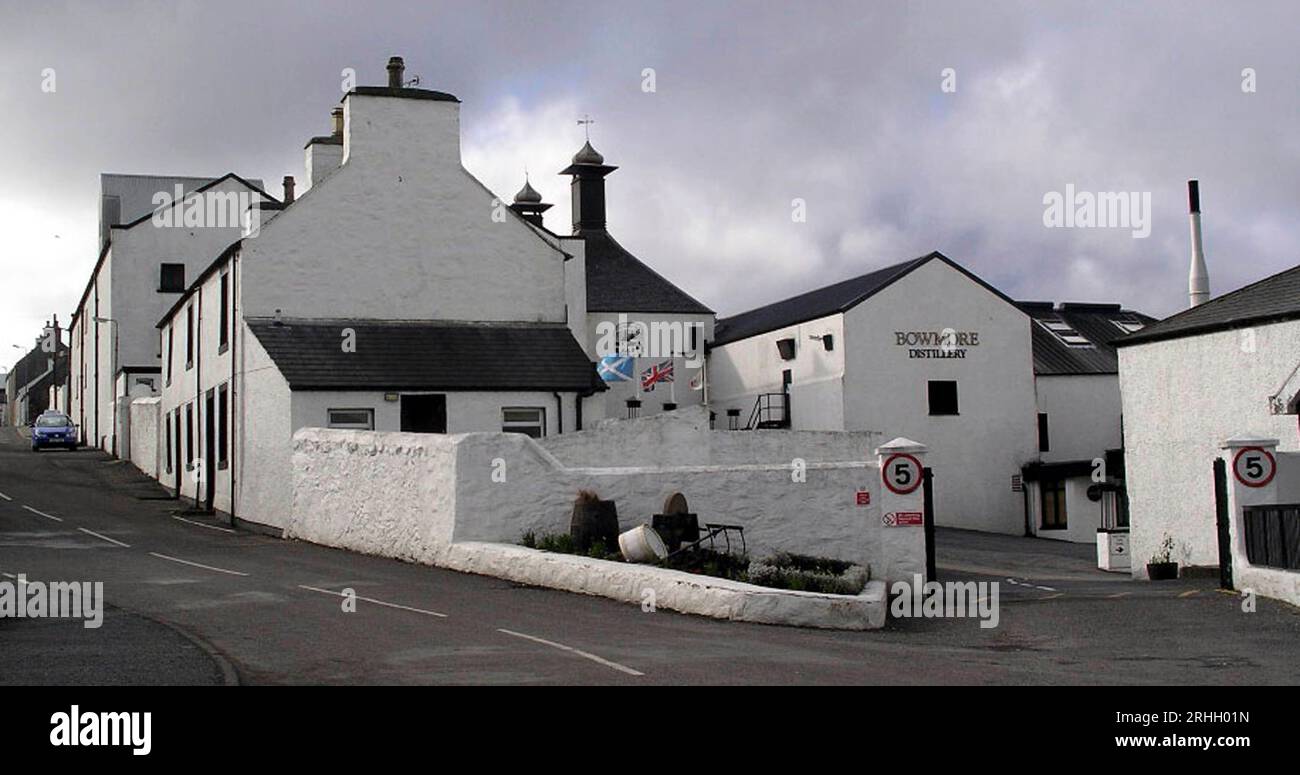 Bowmore, Isle of Islay, Inner Hebrides, Scotland , UK> Stock Photo - Alamy