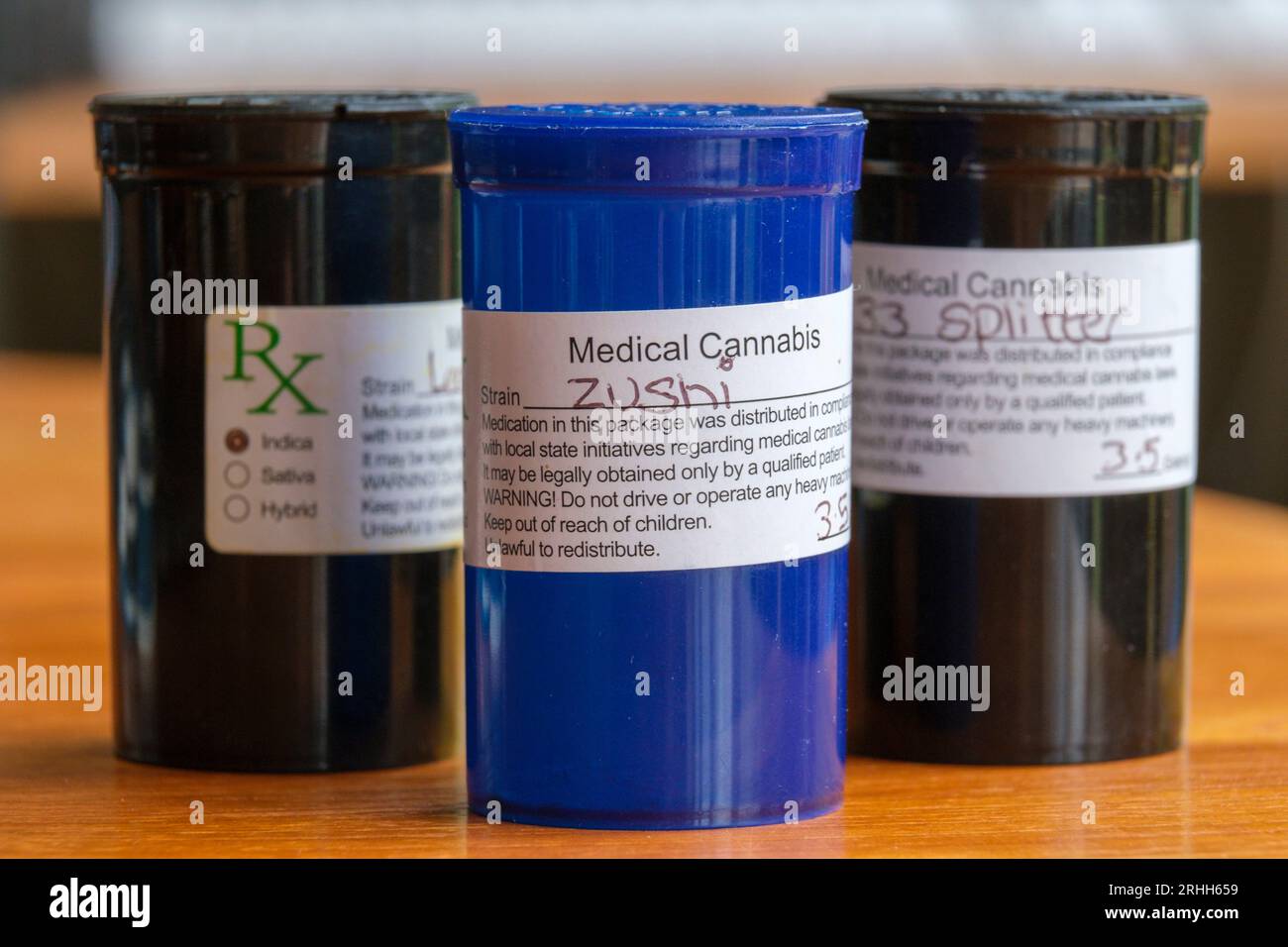 Plastic tabel hi-res stock photography and images - Alamy