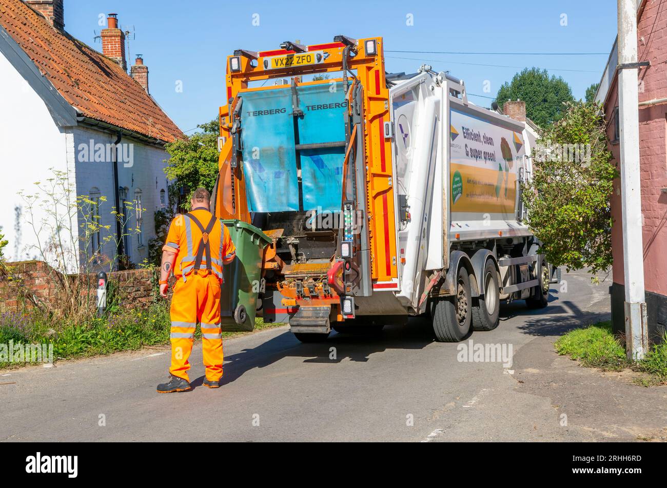 East Suffolk Council waste collection vehicle, Dennis Elite, Scottish ...