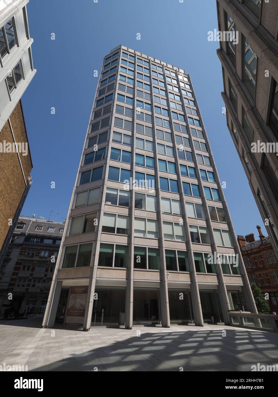 The economist building london hi-res stock photography and images - Alamy