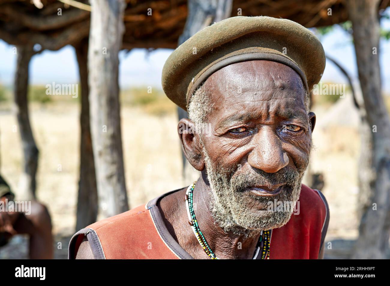 Tribe elder group hi-res stock photography and images - Alamy