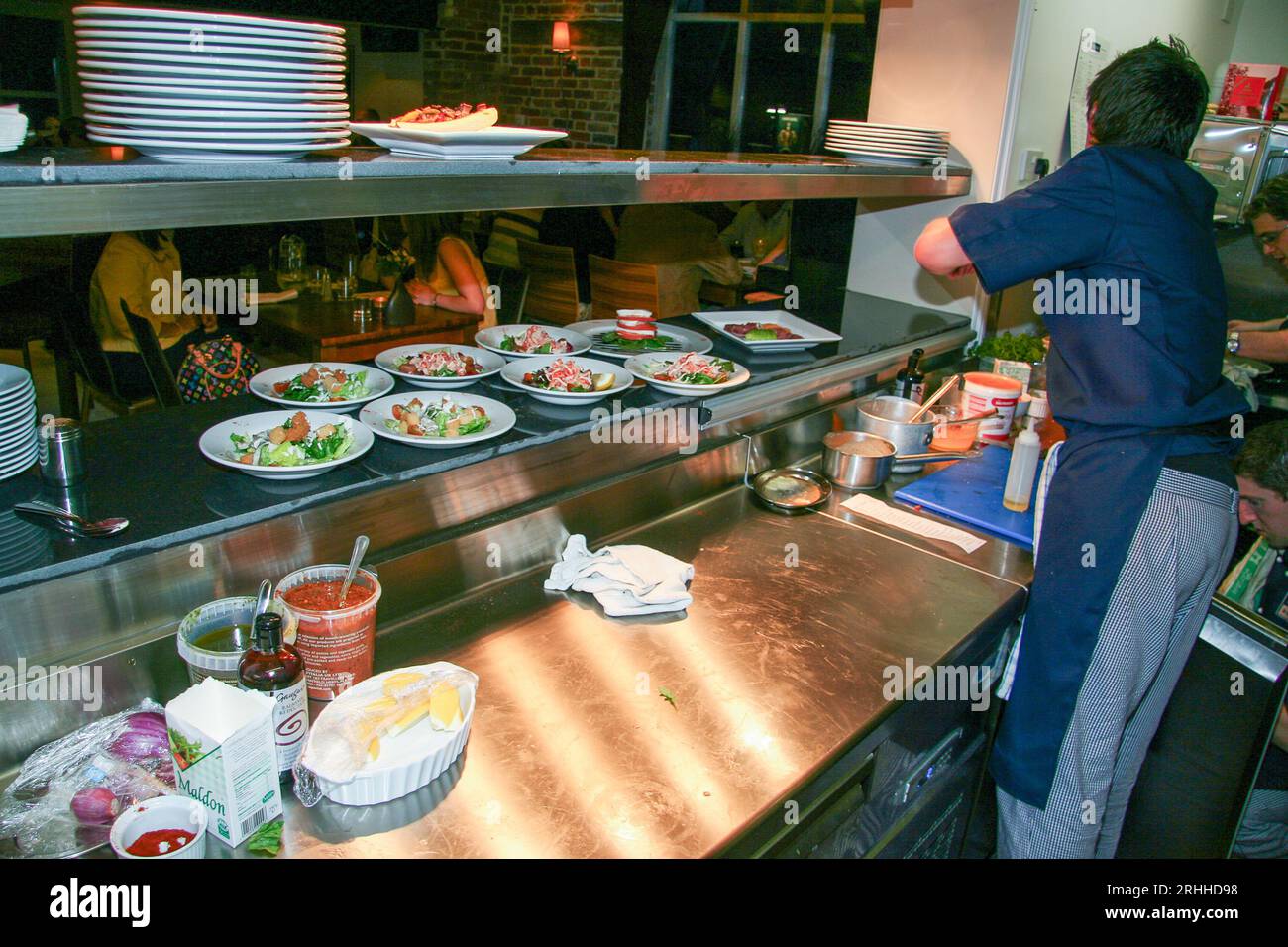 Hectic restaurant kitchen hi-res stock photography and images - Alamy