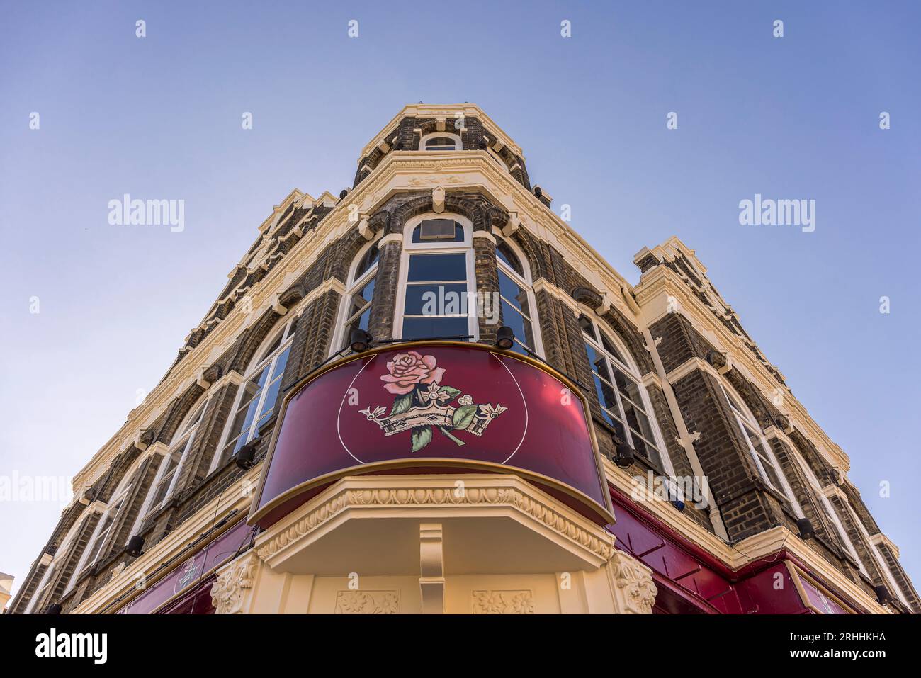 Walthamstow murals hi-res stock photography and images - Alamy