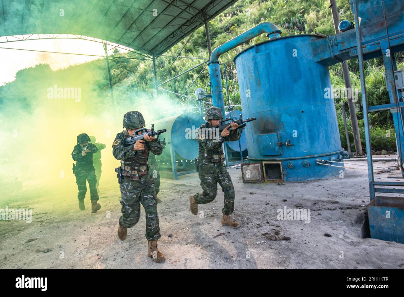 HEZHOU, CHINA - AUGUST 17, 2023 - SWAT team members conduct a technical ...