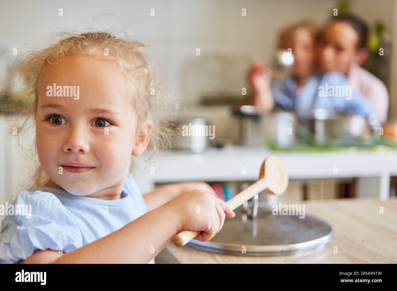 People playing utensils hi-res stock photography and images - Alamy