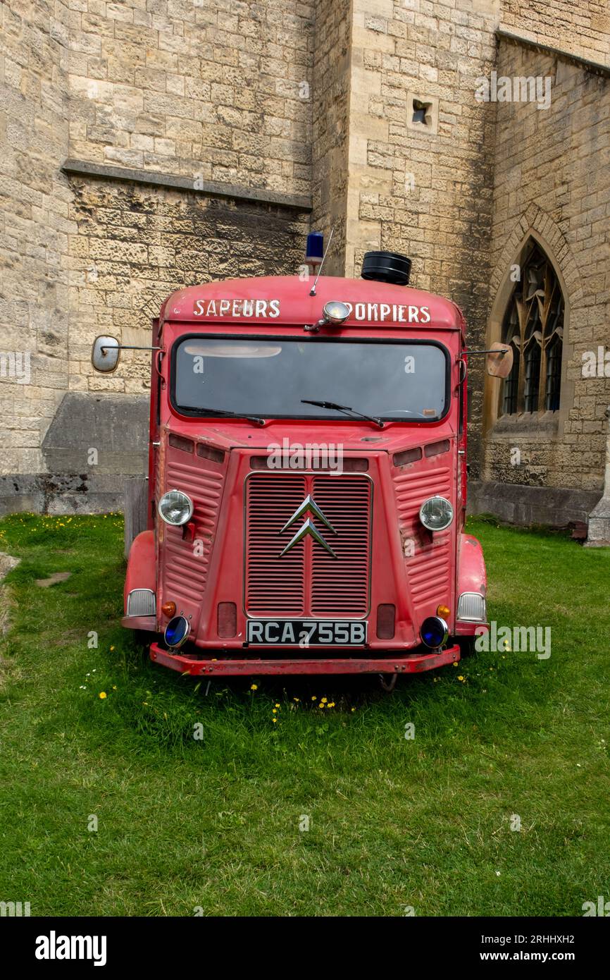 Front view of a red 1964 Citroen van Stock Photo - Alamy