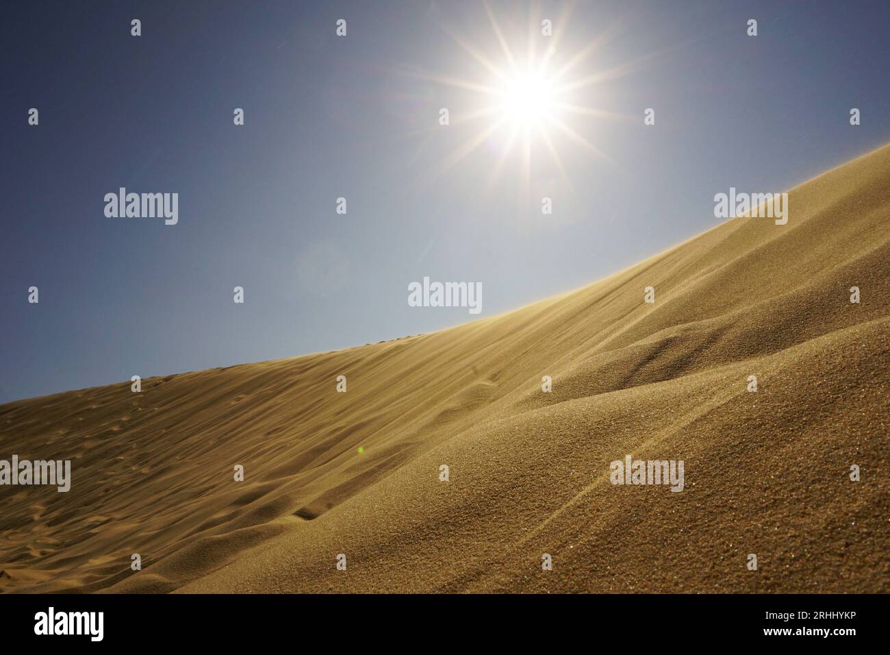 Footprints in sand rays hi-res stock photography and images - Alamy