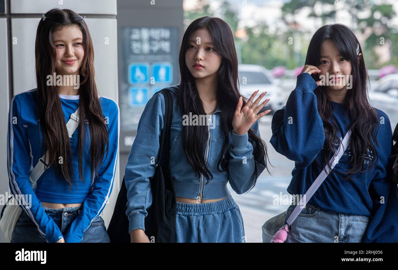Gimpo, South Korea. , . (L to R) Danielle, Haerin, Hani, South Korean K ...
