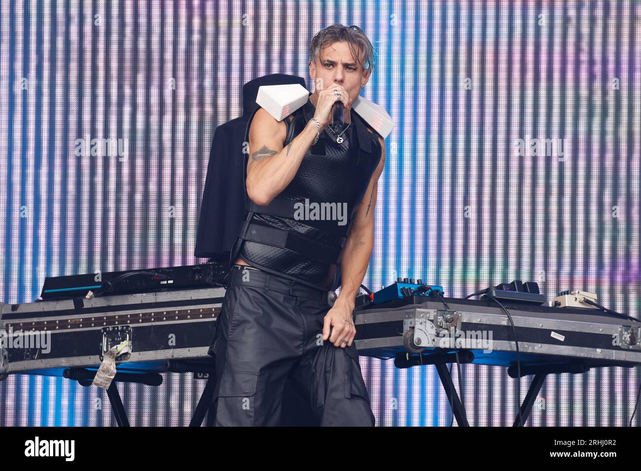 We Are Fabuloso, Preston Park, Brighton, East Sussex, UK. Confidence Man featuring Sugar Bones ...