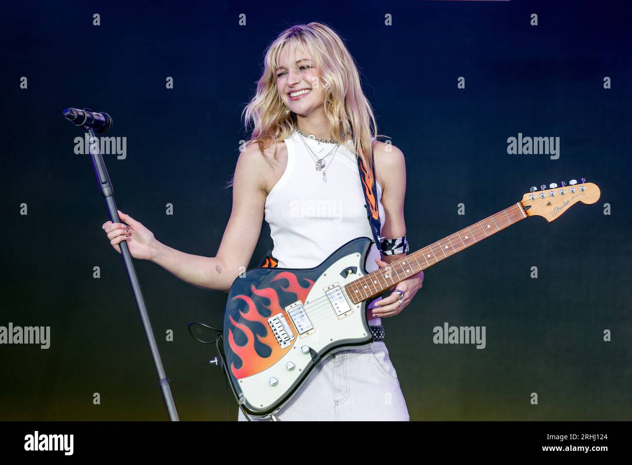 Natasha smith hi-res stock photography and images - Alamy