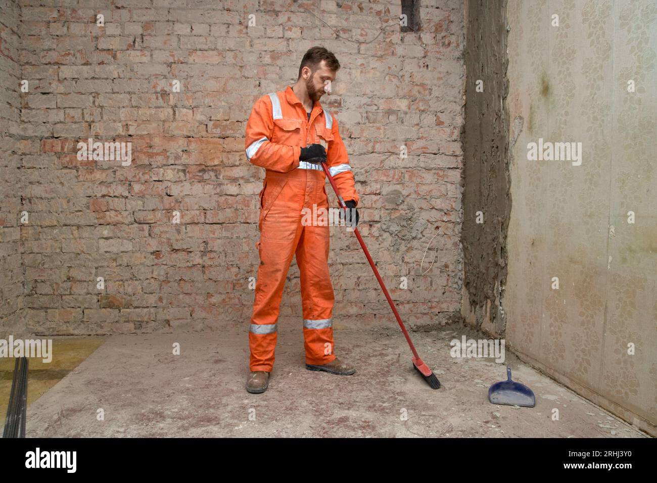 Construction site cleaning hi-res stock photography and images - Alamy