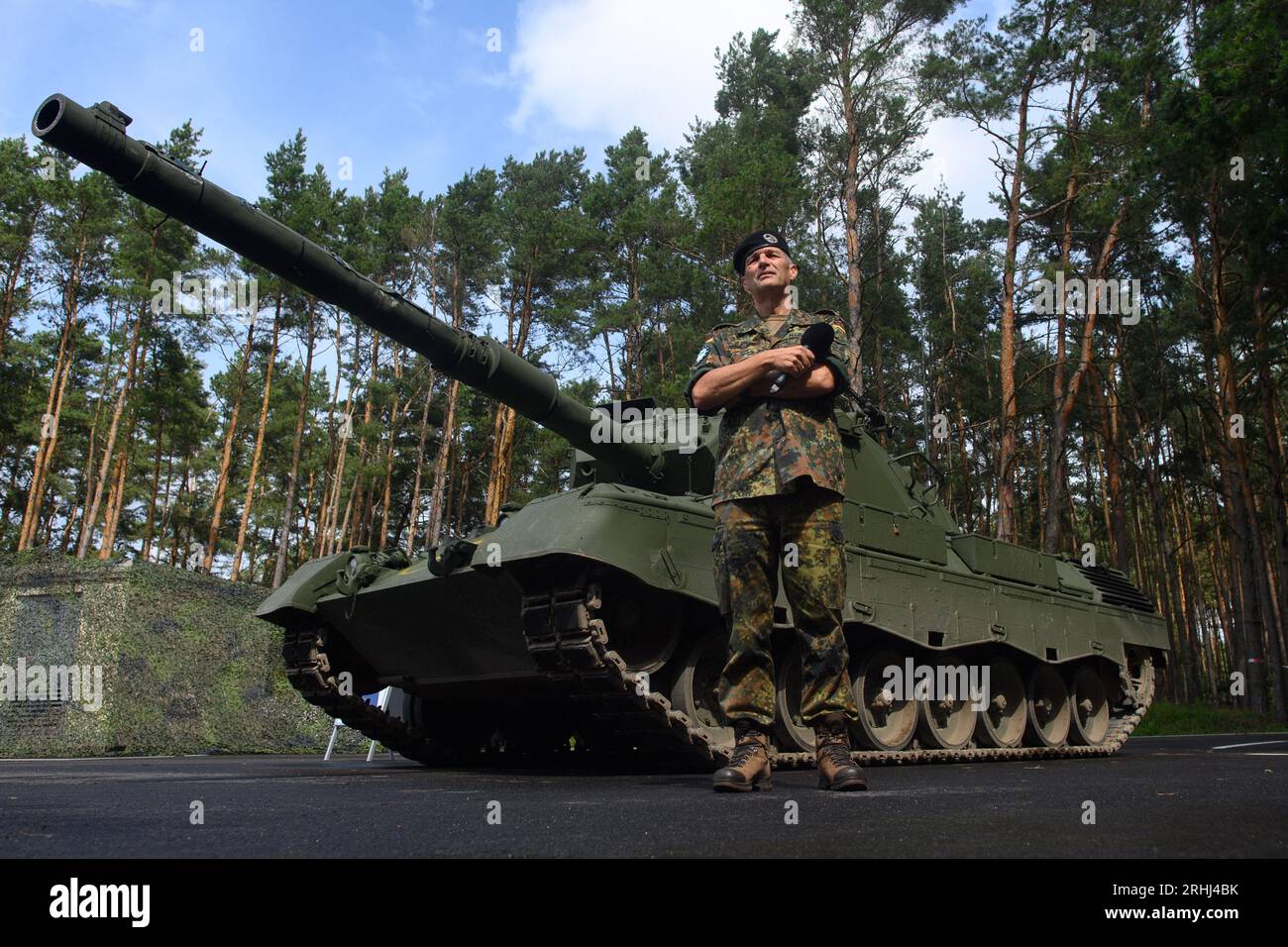 Klietz, Germany. 17th Aug, 2023. Lieutenant General Andreas Marlow ...