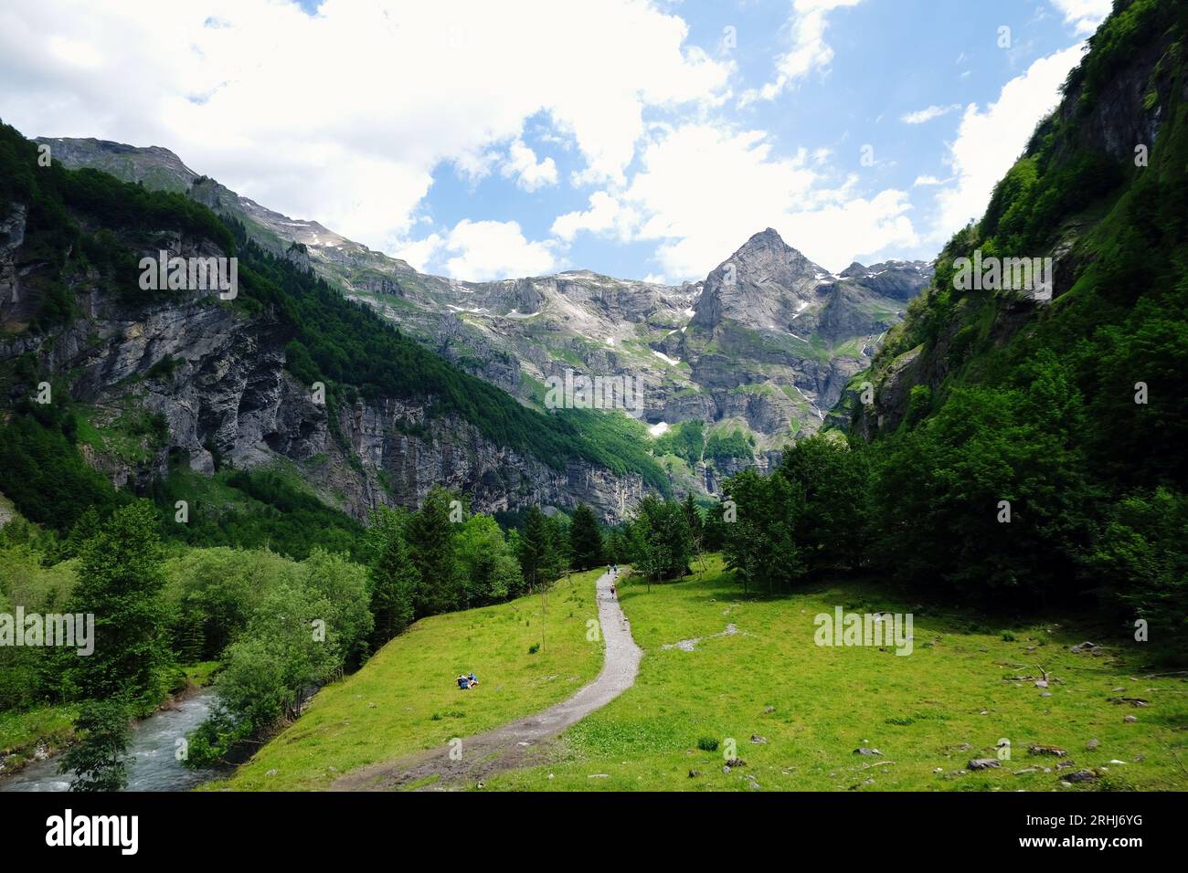 Cirque du Fer-a-Cheval tour with Bout du Monde, the most grand alpine ...