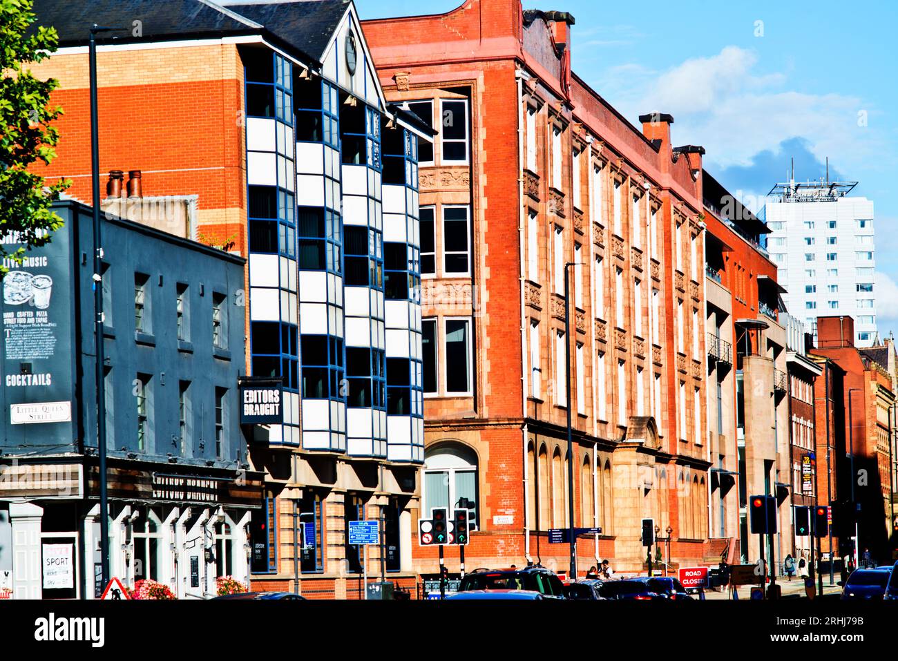 Wellington street leeds hi-res stock photography and images - Alamy