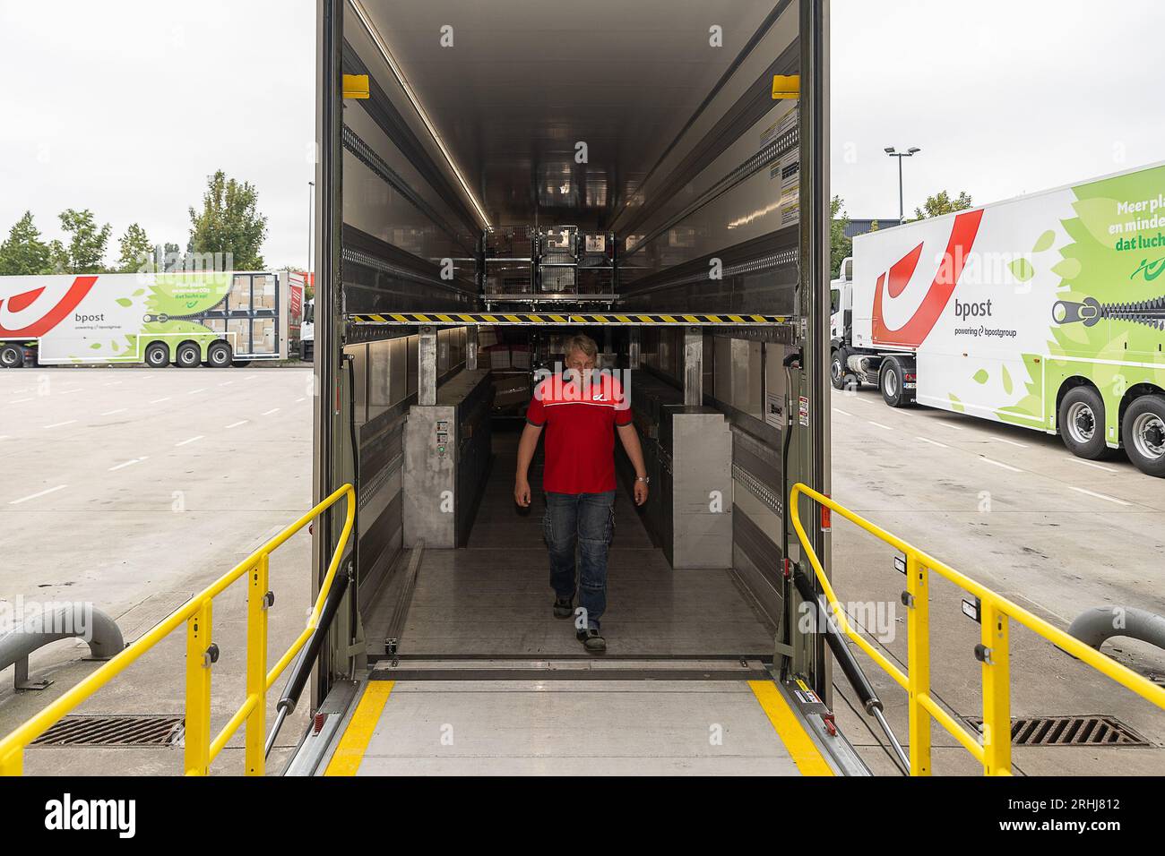 Remorques deux etages hi-res stock photography and images - Alamy